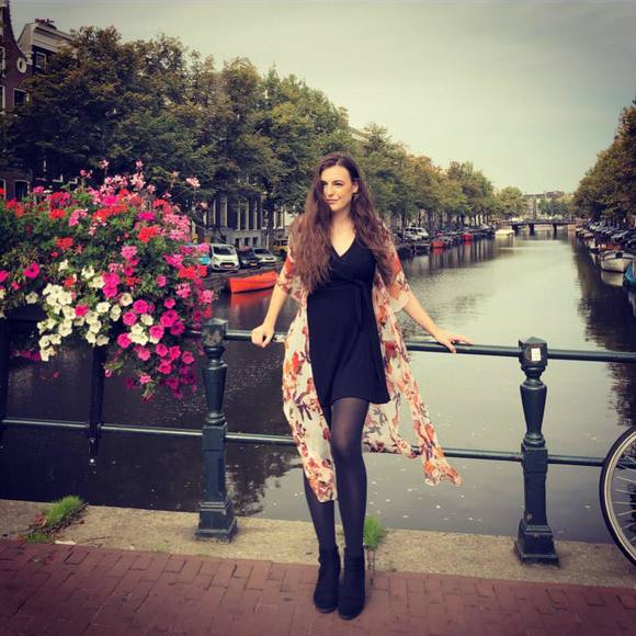 Mikaila's Closet (@mikailacomfort) | Poshmark